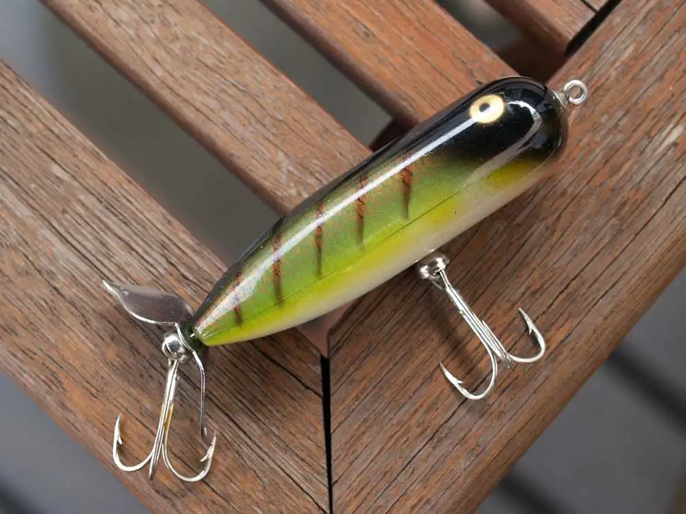 How to Rig and Fish a Topwater Lure: A Guide for New Anglers - USAngler