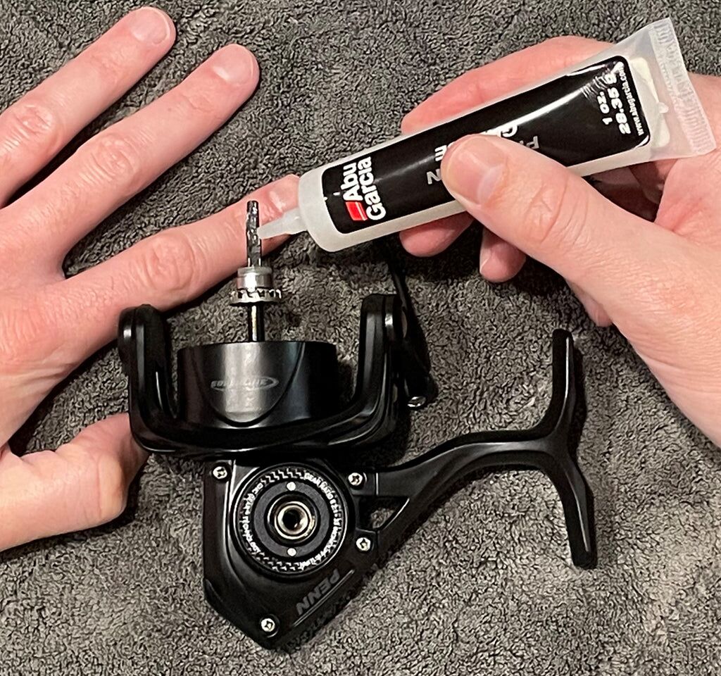Best Fishing Reel Grease and Oil for Your Gears and Bearings: 2025 ...