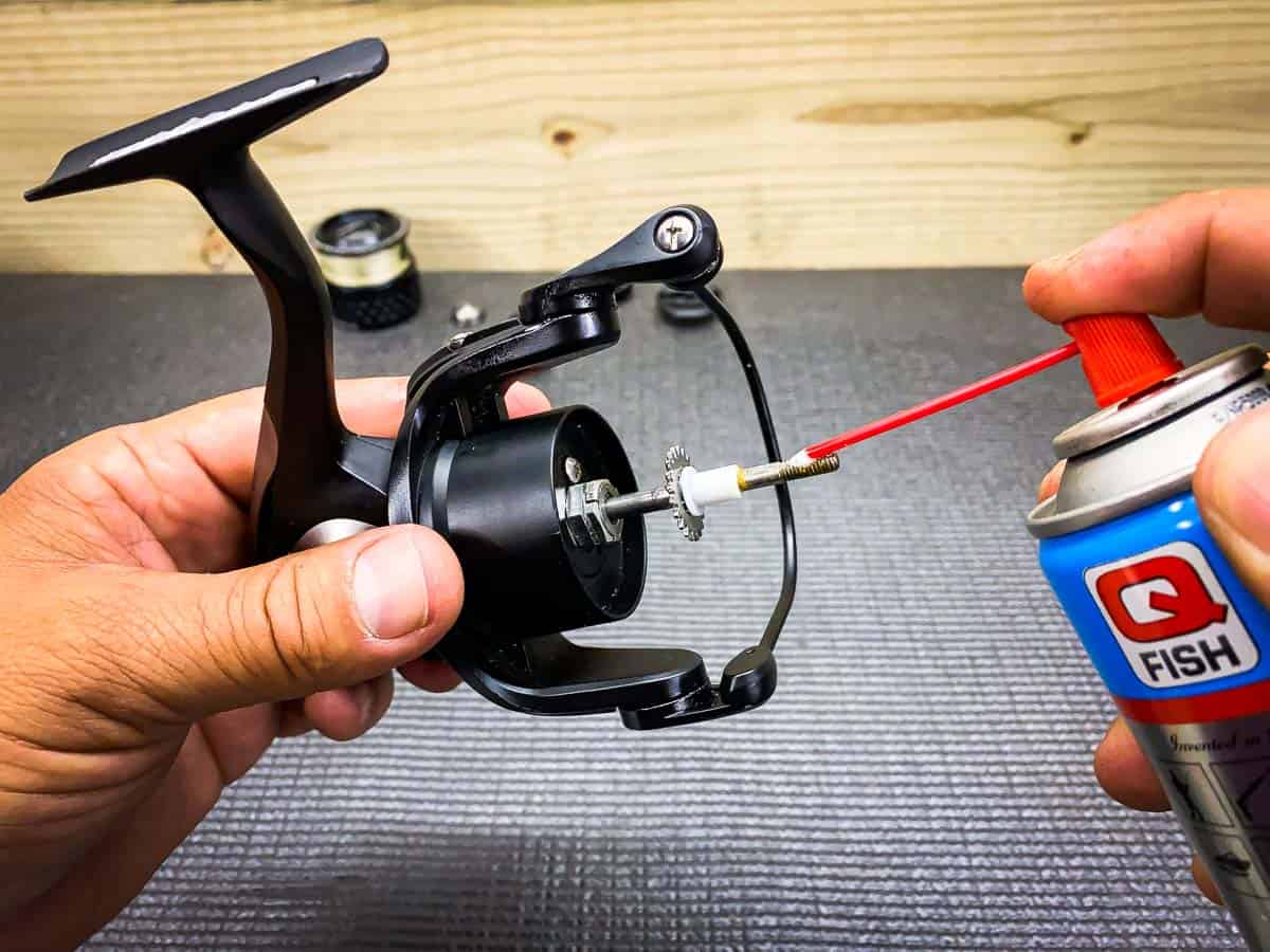 Best Fishing Reel Grease and Oil for Your Gears and Bearings: 2025 ...