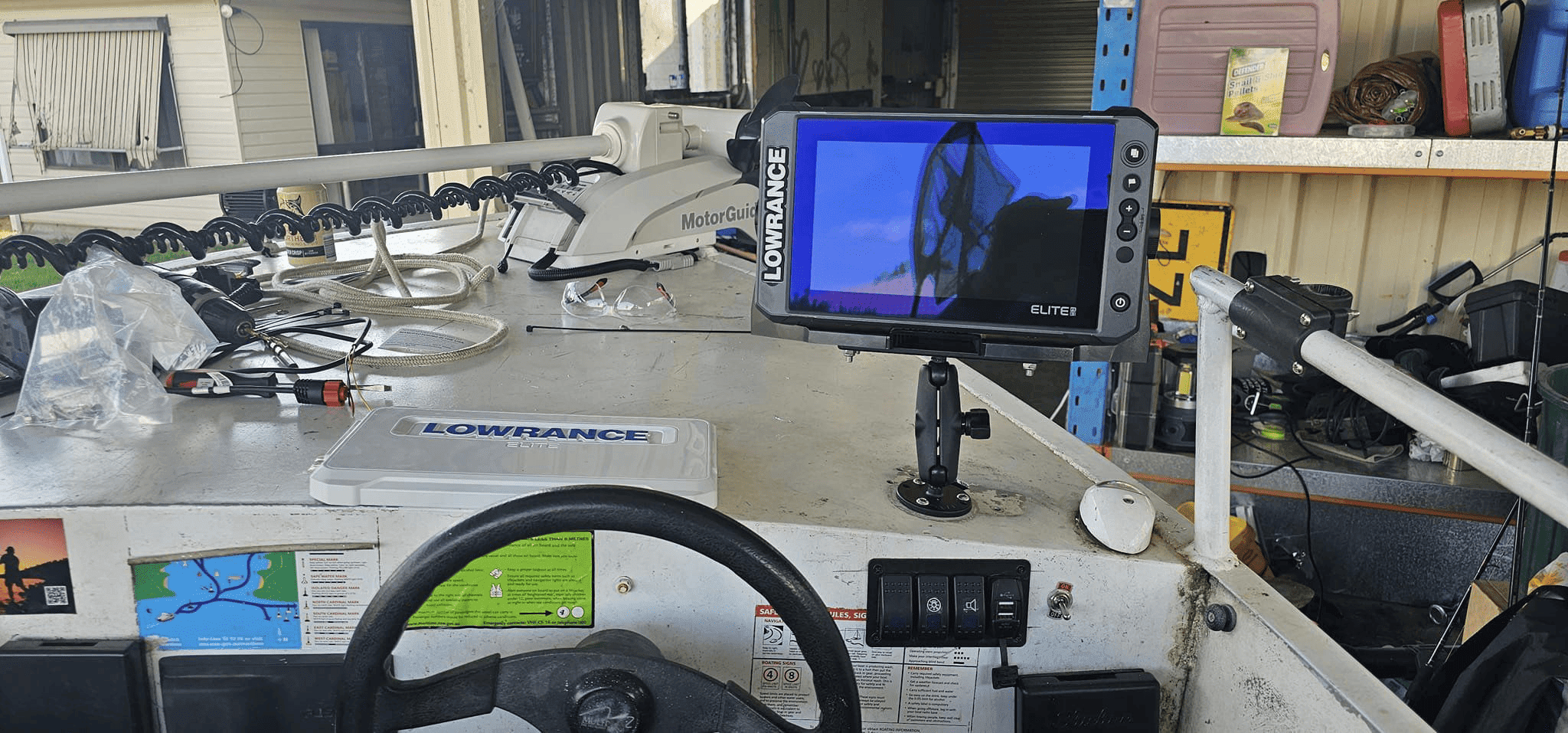 Lowrance Elite FS 9 Reviewed: The Best Mid-Range Fishfinder on the ...